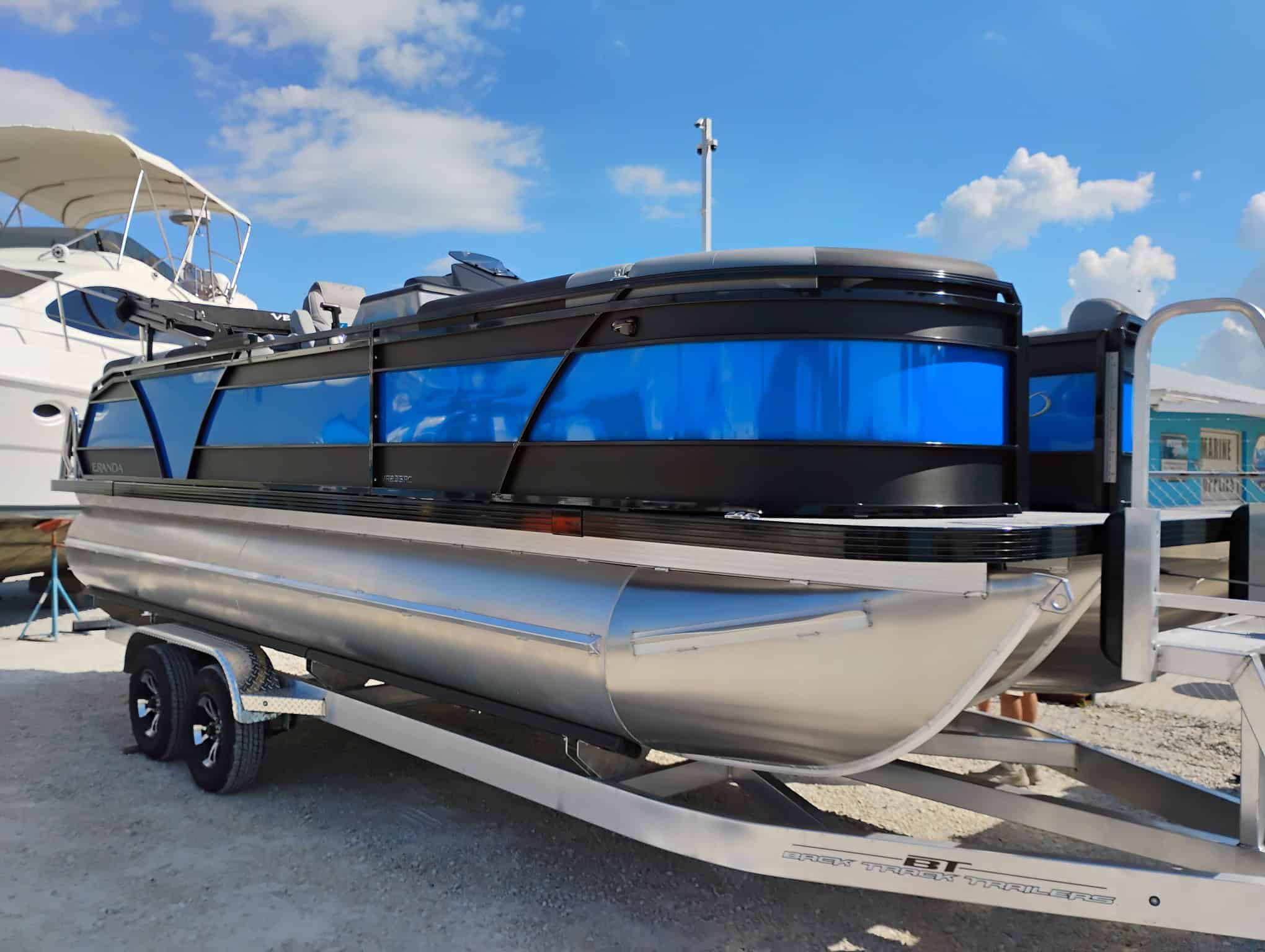 2026 Veranda Luxury Pontoon - Relax 235RC Rear Chaise
